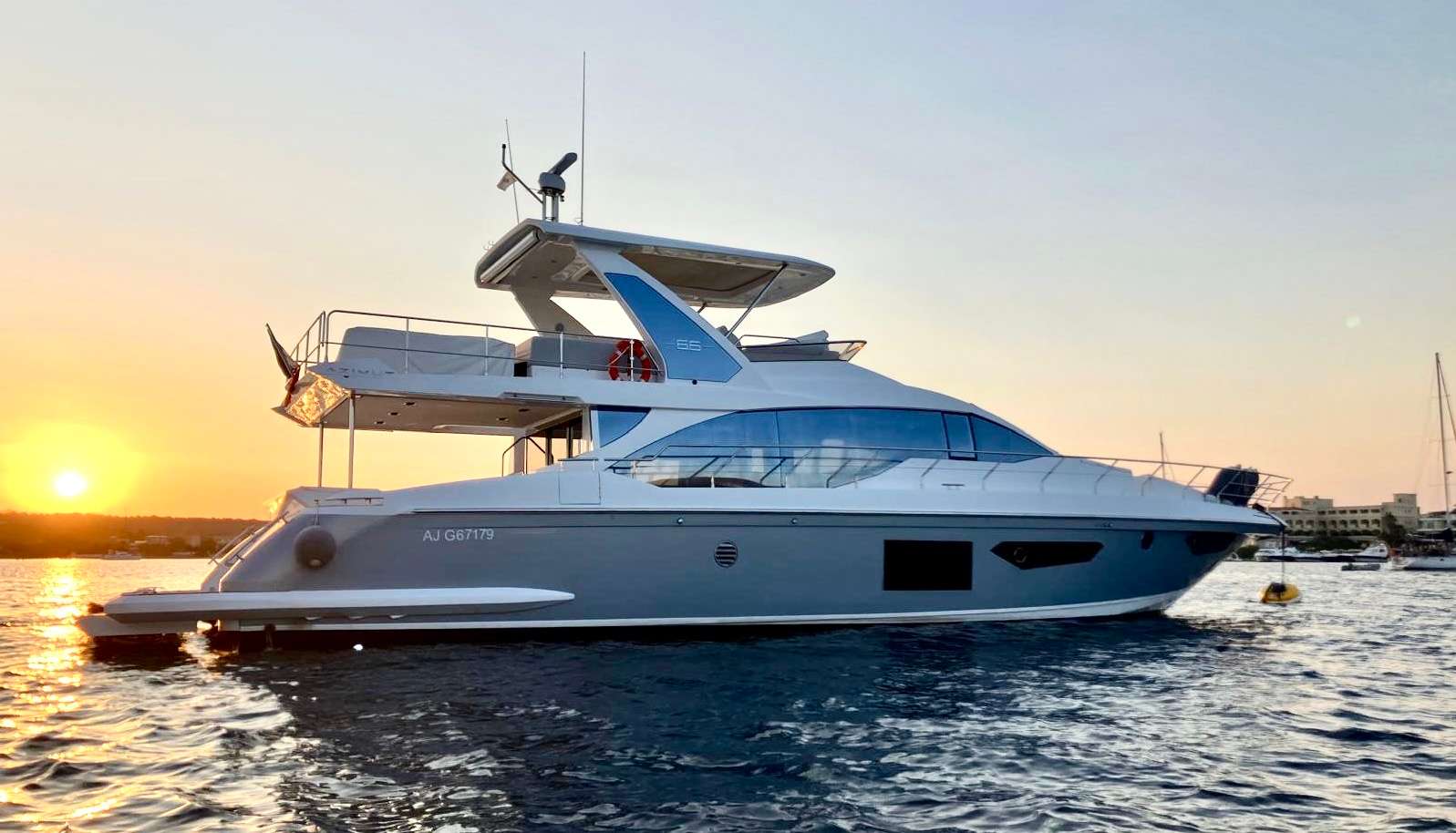 Azimut 66 d'occasion - 2 060 000 € - Provence-Alpes-Côte d'Azur
