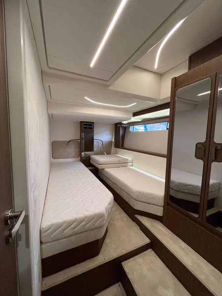 Prestige F4.9 de ocasión 2025 - Córcega - Consultar precio