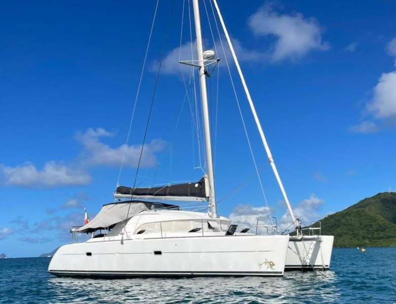 2002 Lagoon 380 for sale - France - €173,900