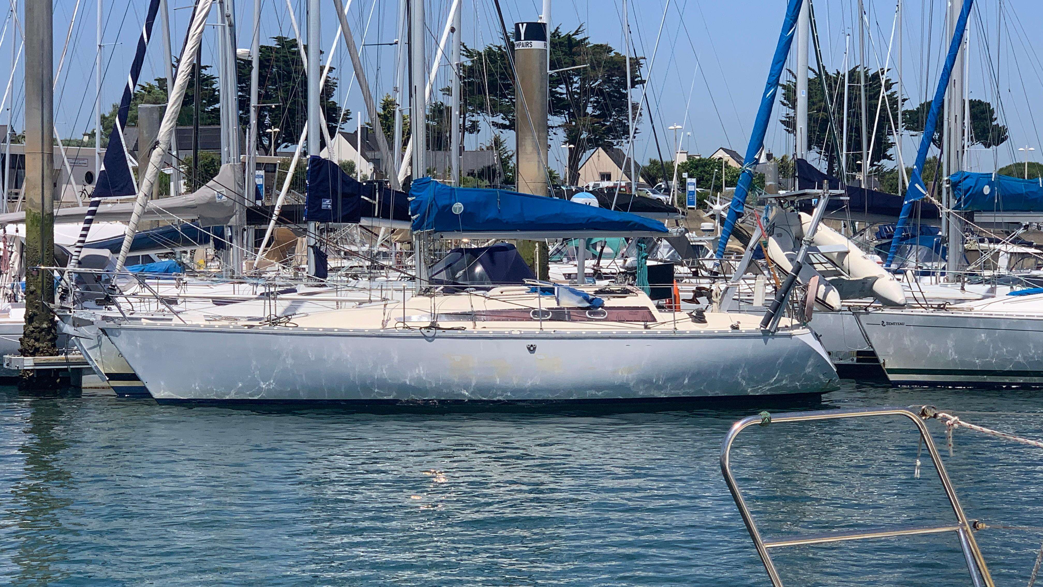 1985 Jeanneau Sun Rise 34 for sale - Brittany - €32,000