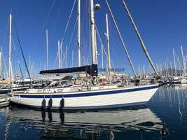 Hallberg Rassy 45 for sale - Band of Boats