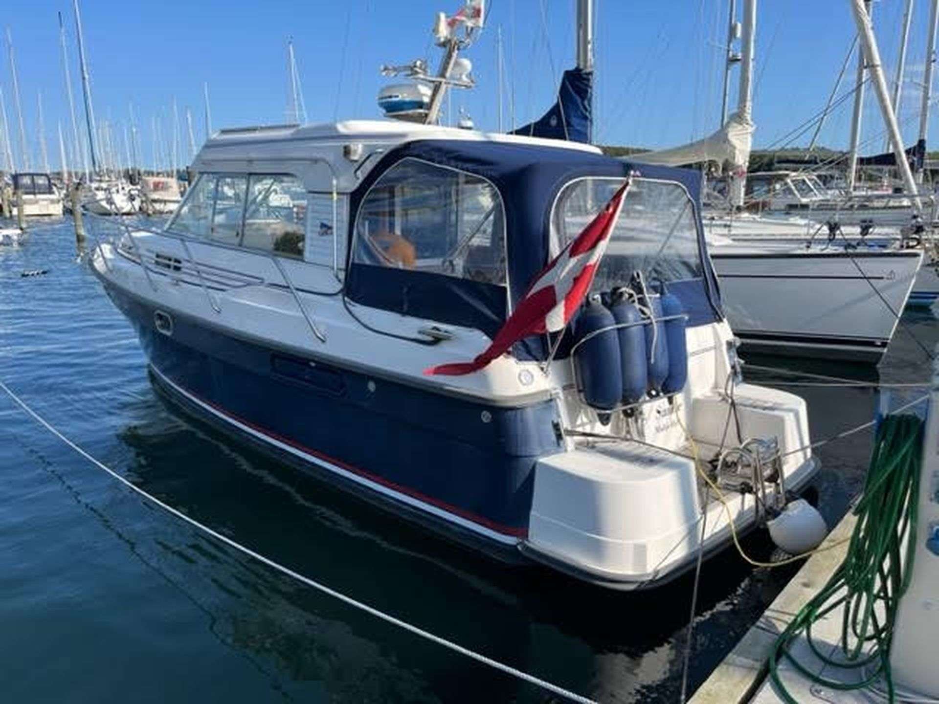 Nimbus 320 d'occasion - 130 696 € - Danemark