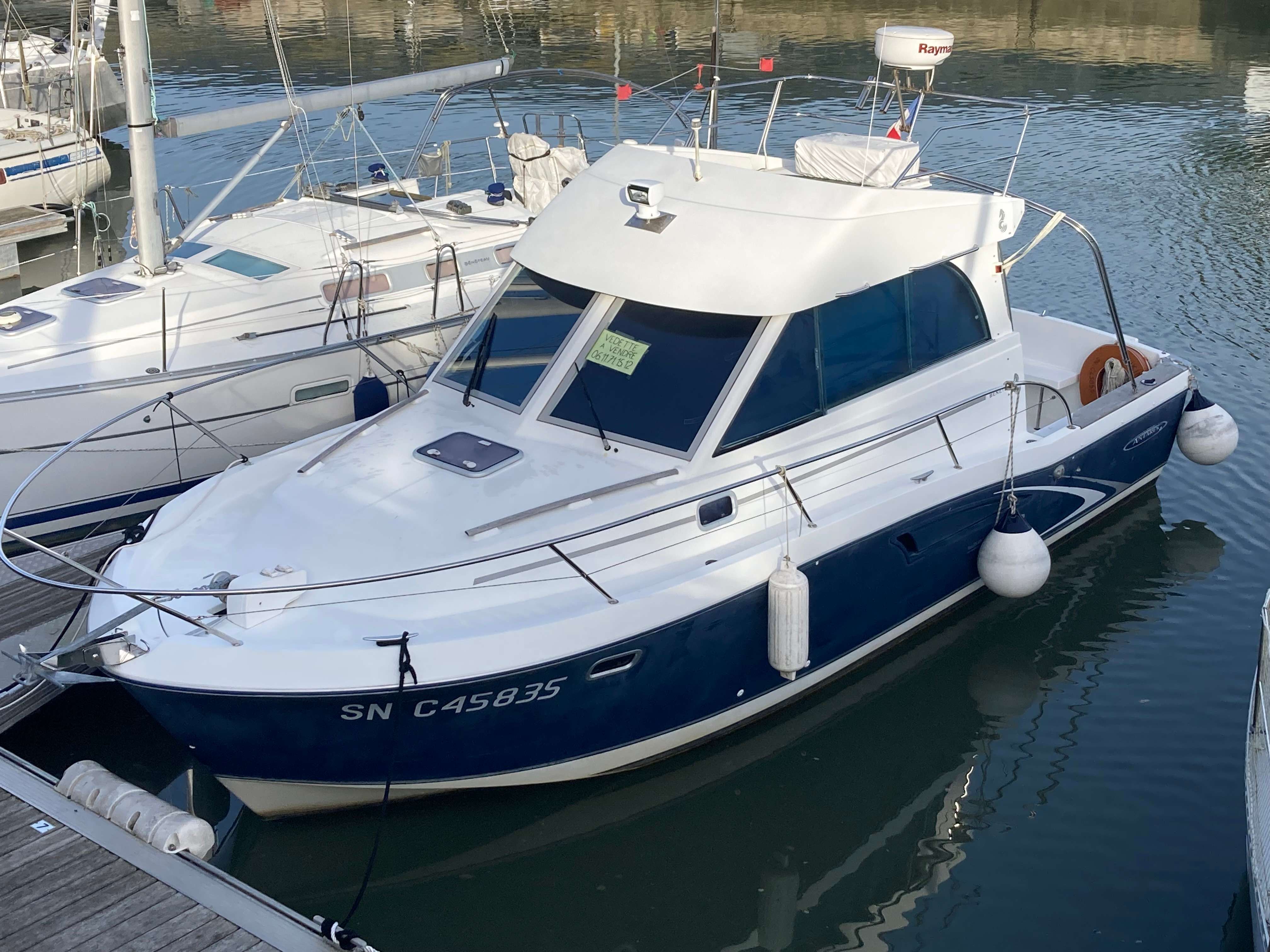 Beneteau Antares Serie 9 occasion 2004 - Pays de la Loire - 55 400