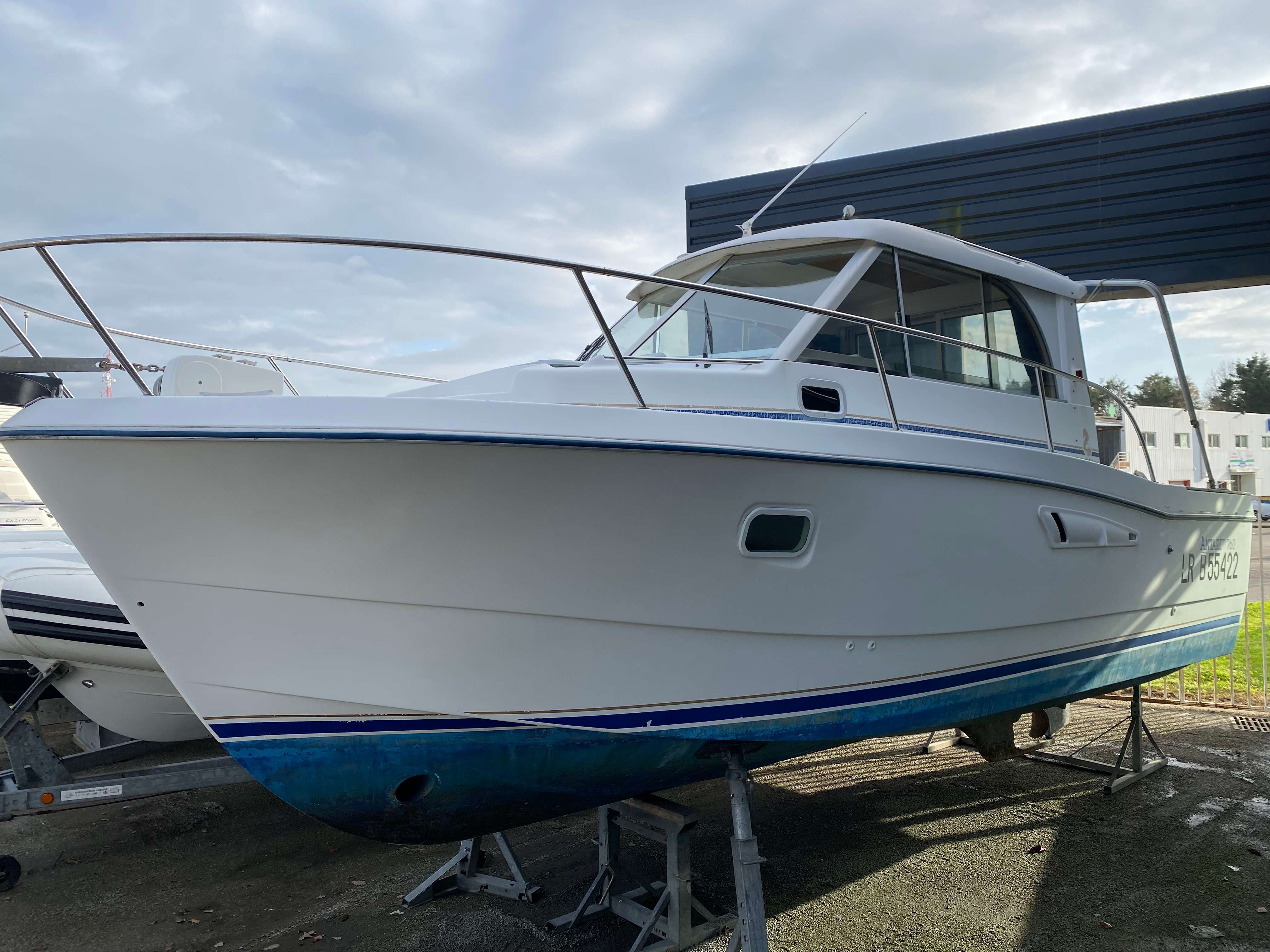 2001 Beneteau Antares 760 for sale - Pays de la Loire - €32,500